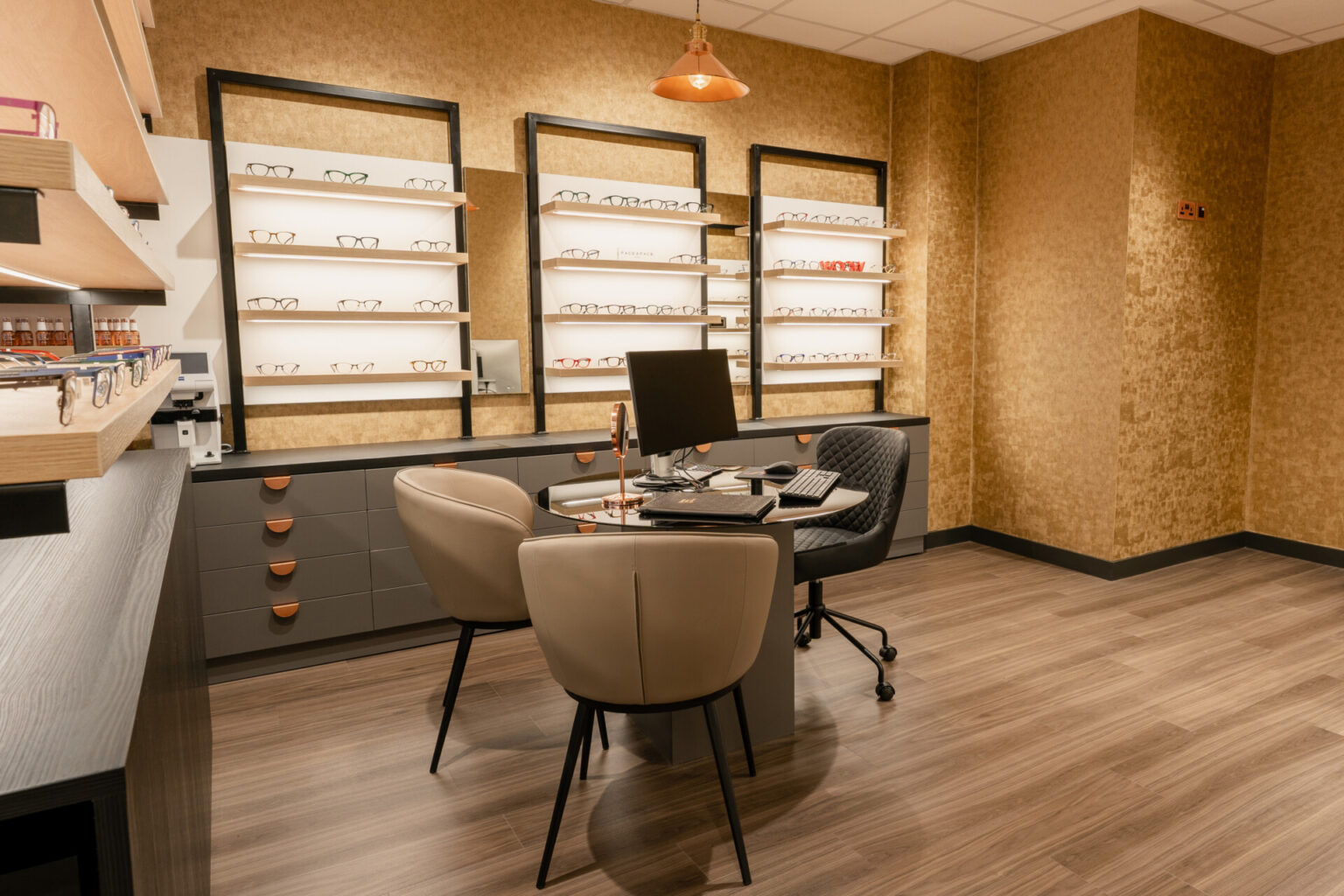 Standish Styling Opticians, Wigan - Mewscraft