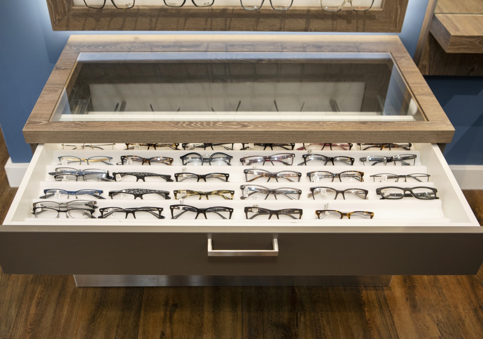 Glass Top Storage | Mewscraft